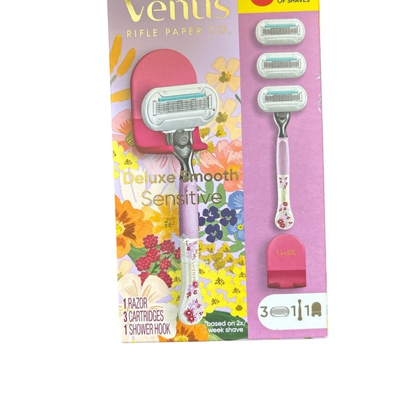 VENUS | Bath & Body | Venus Deluxe Smooth Sensitive Razor With Floral ...